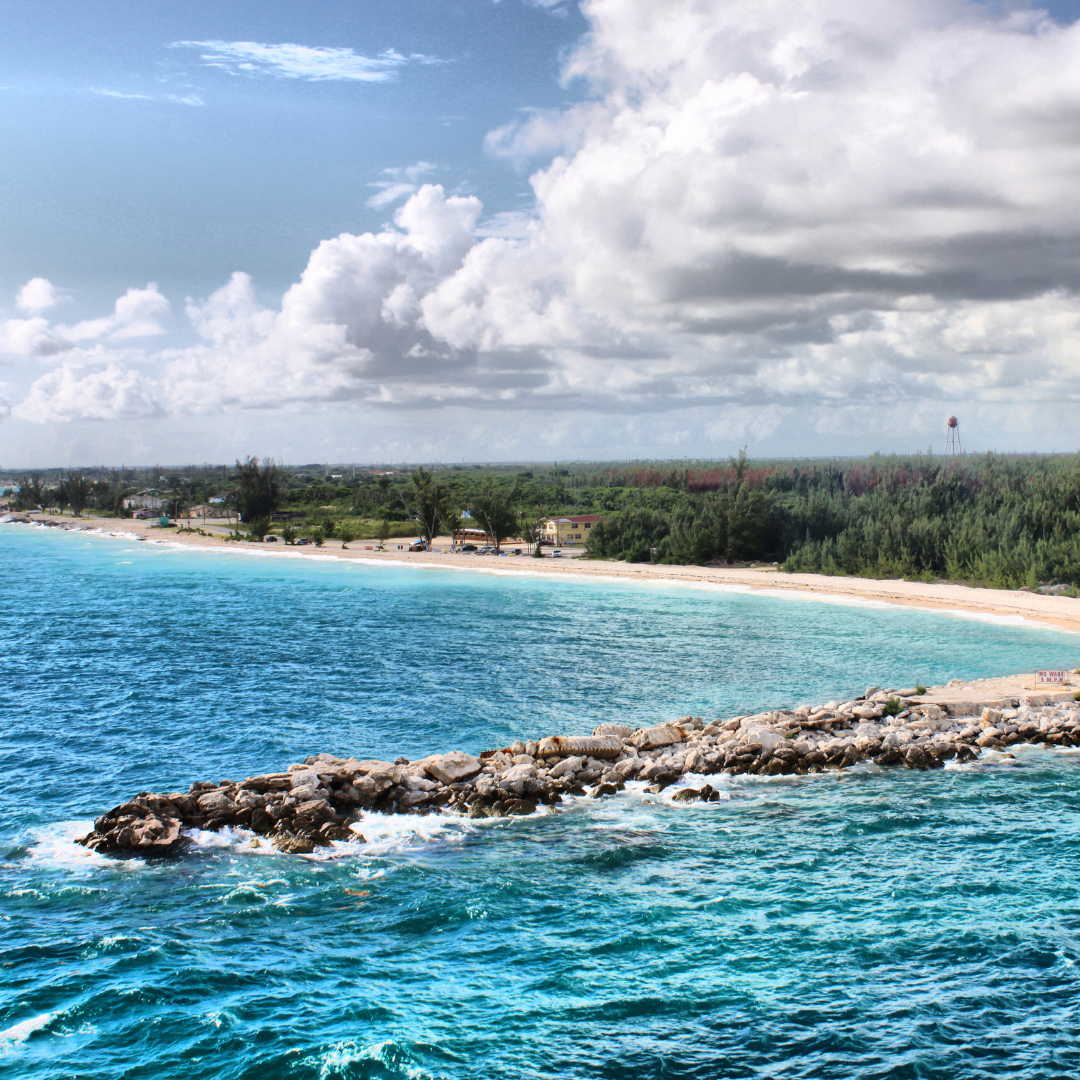 The Best Places to Live in the Bahamas for Expats - She's Catching Flights